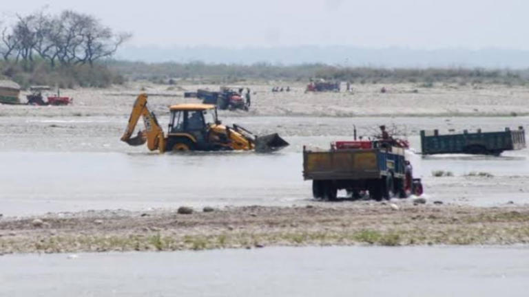 Haridwar crackdown: 14 stone crushers seized, Rs 10 crore fine imposed ...