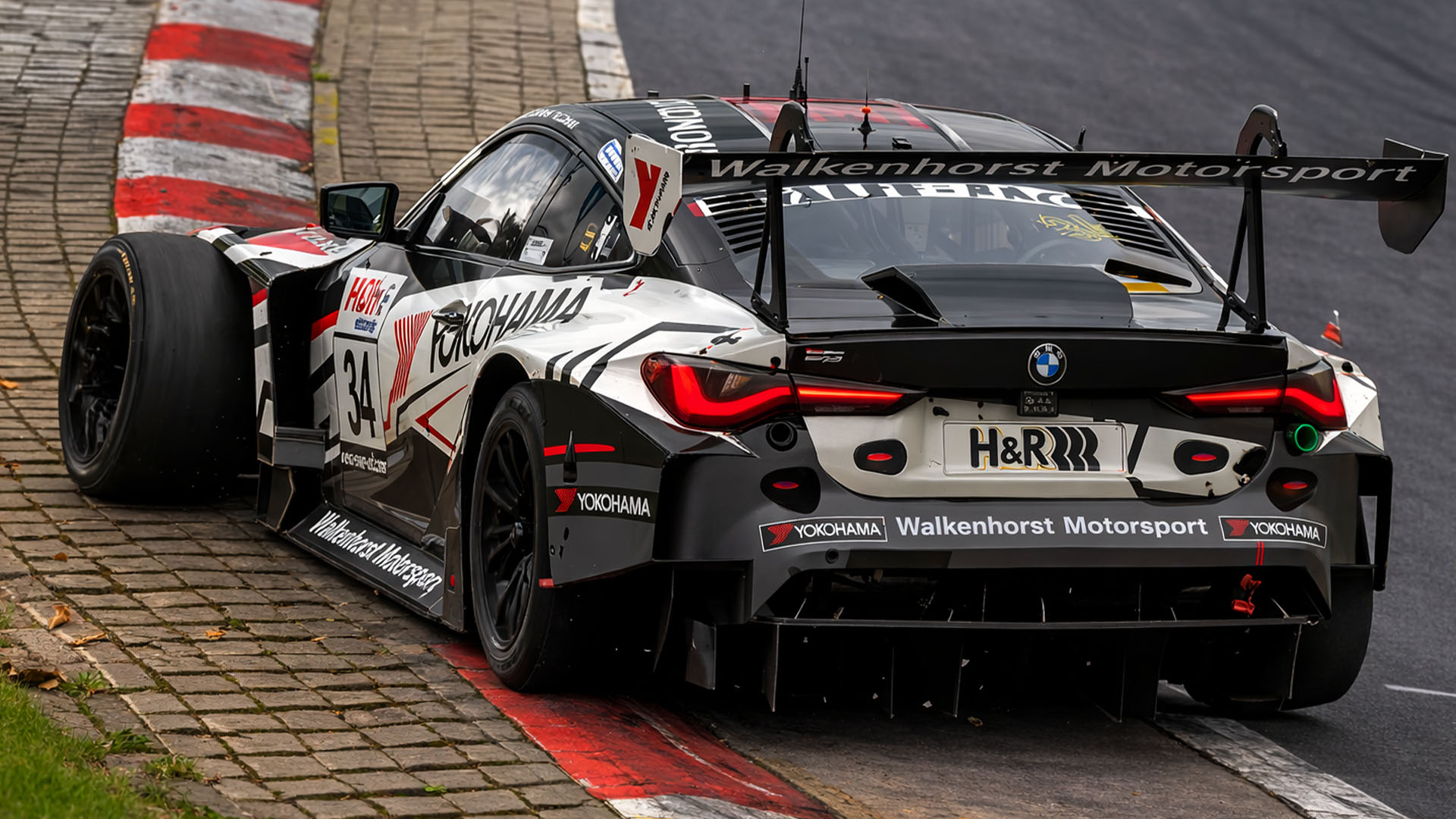 Technischer Defekt: Rad fliegt am Nürburgring-Rennwagen ab