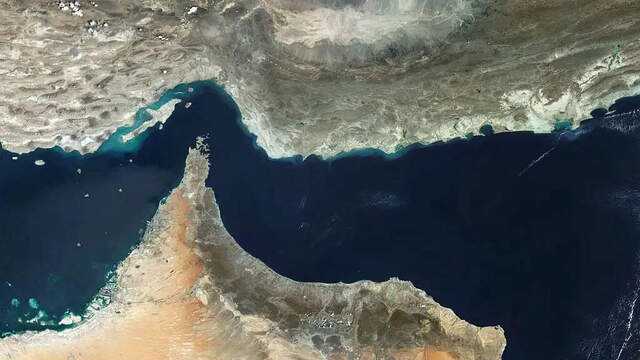 Indian oil tankers successfully navigate the Strait of Hormuz amid new ...