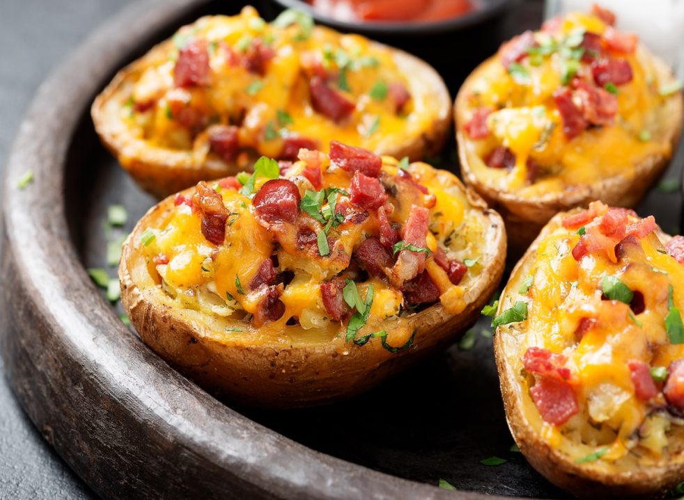 7 chain restaurants with the best loaded potato skins and sour cream