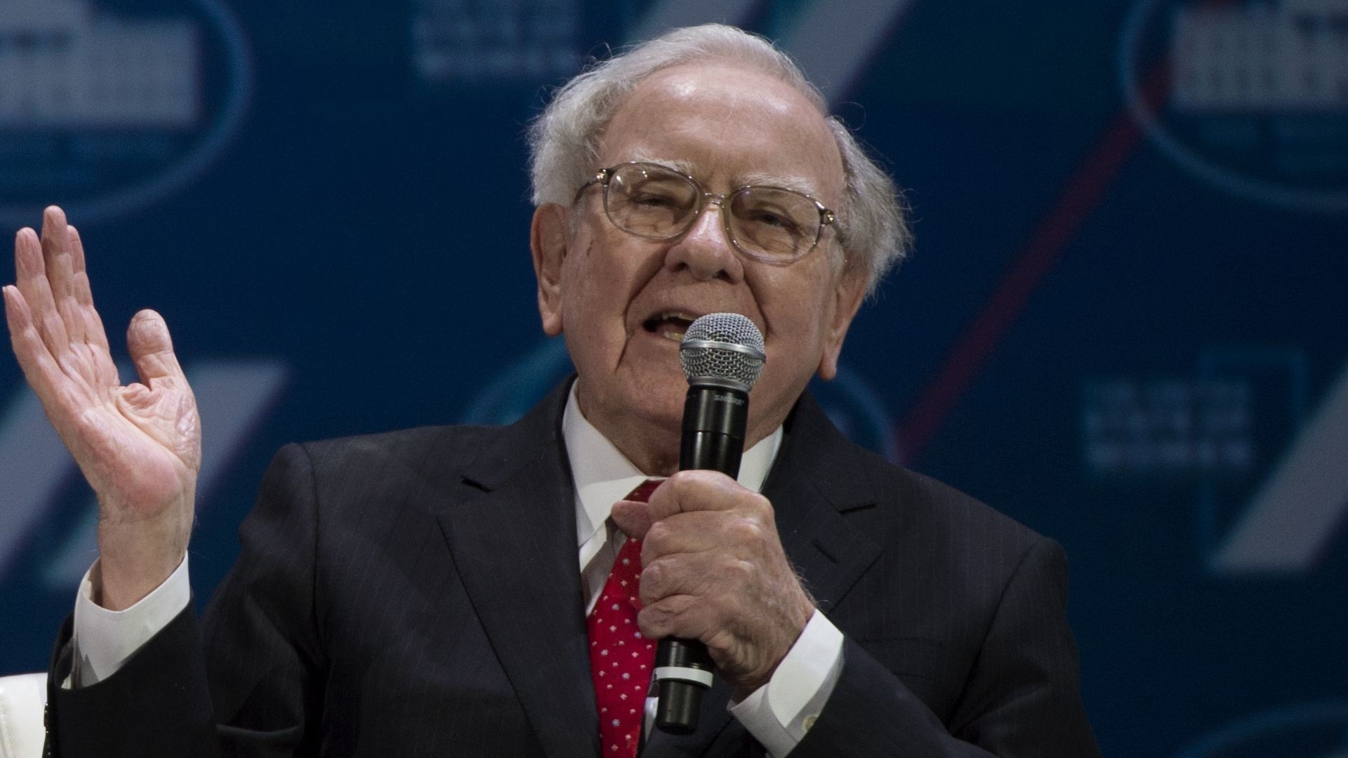 Warren Buffett explains why your kids should have a say in your will