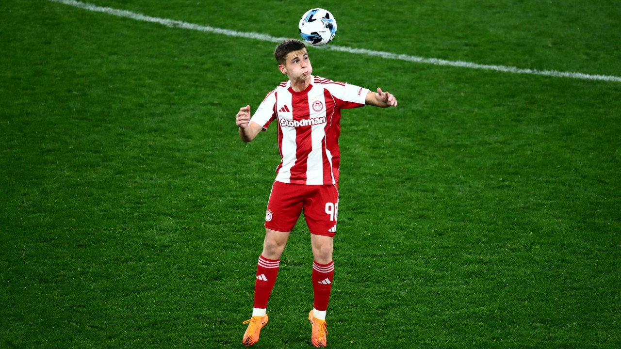 A Bola: «Παρακολουθεί στενά τον Μουζακίτη η Πόρτο»