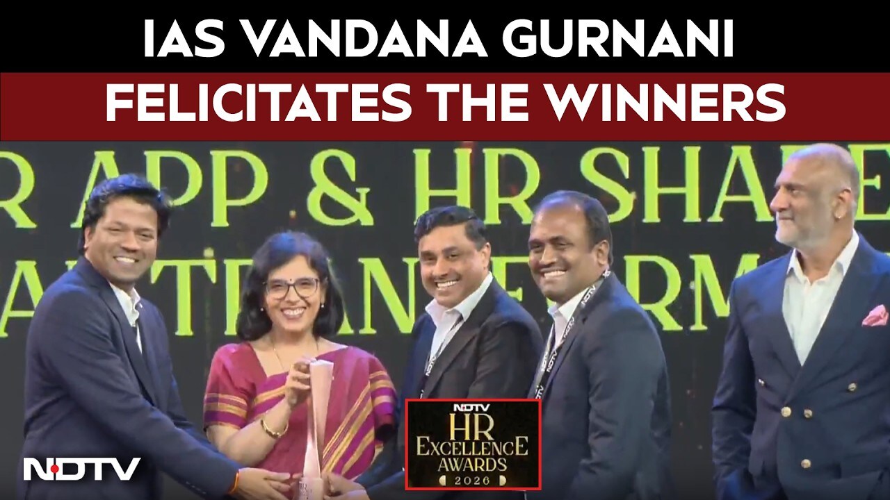 NDTV HR Excellence Awards: IAS Vandana Gurnani felicitates the winners