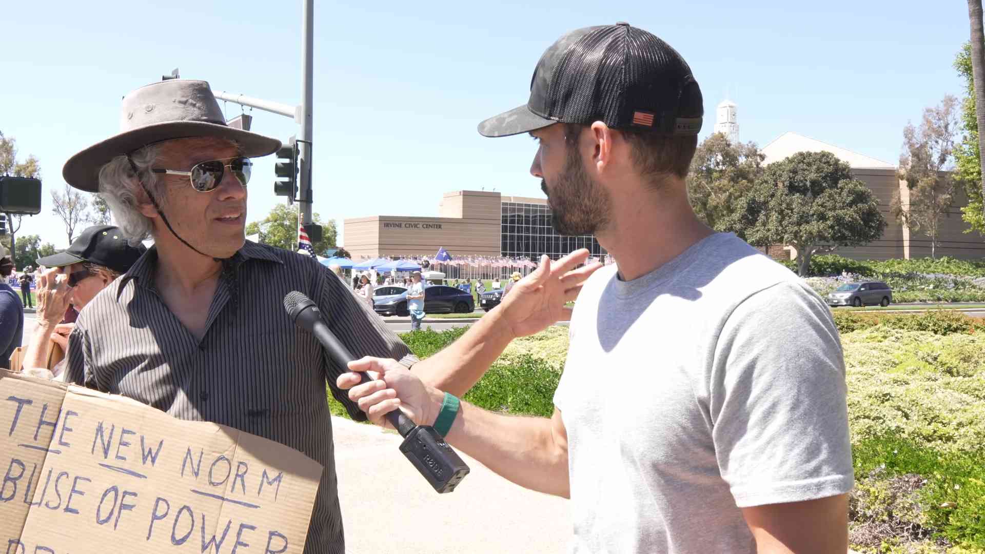 "You don’t have the right to record me" - Anti-Trump protesters try to ...