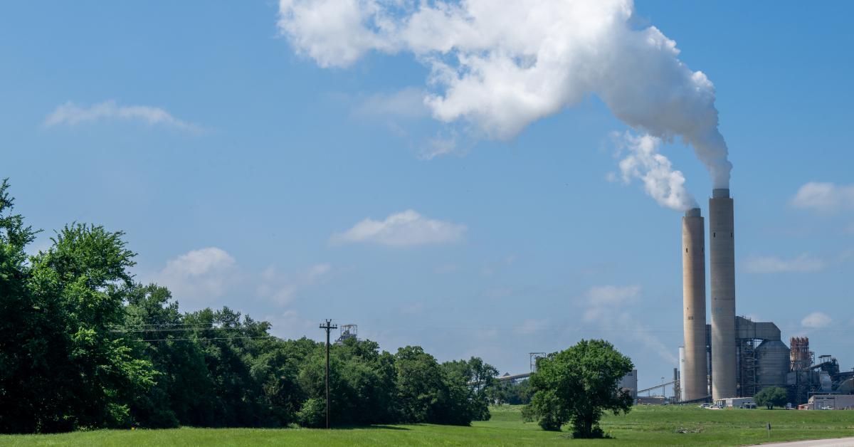 Appeals court hears states' case to end Energy Dept's emergency order ...