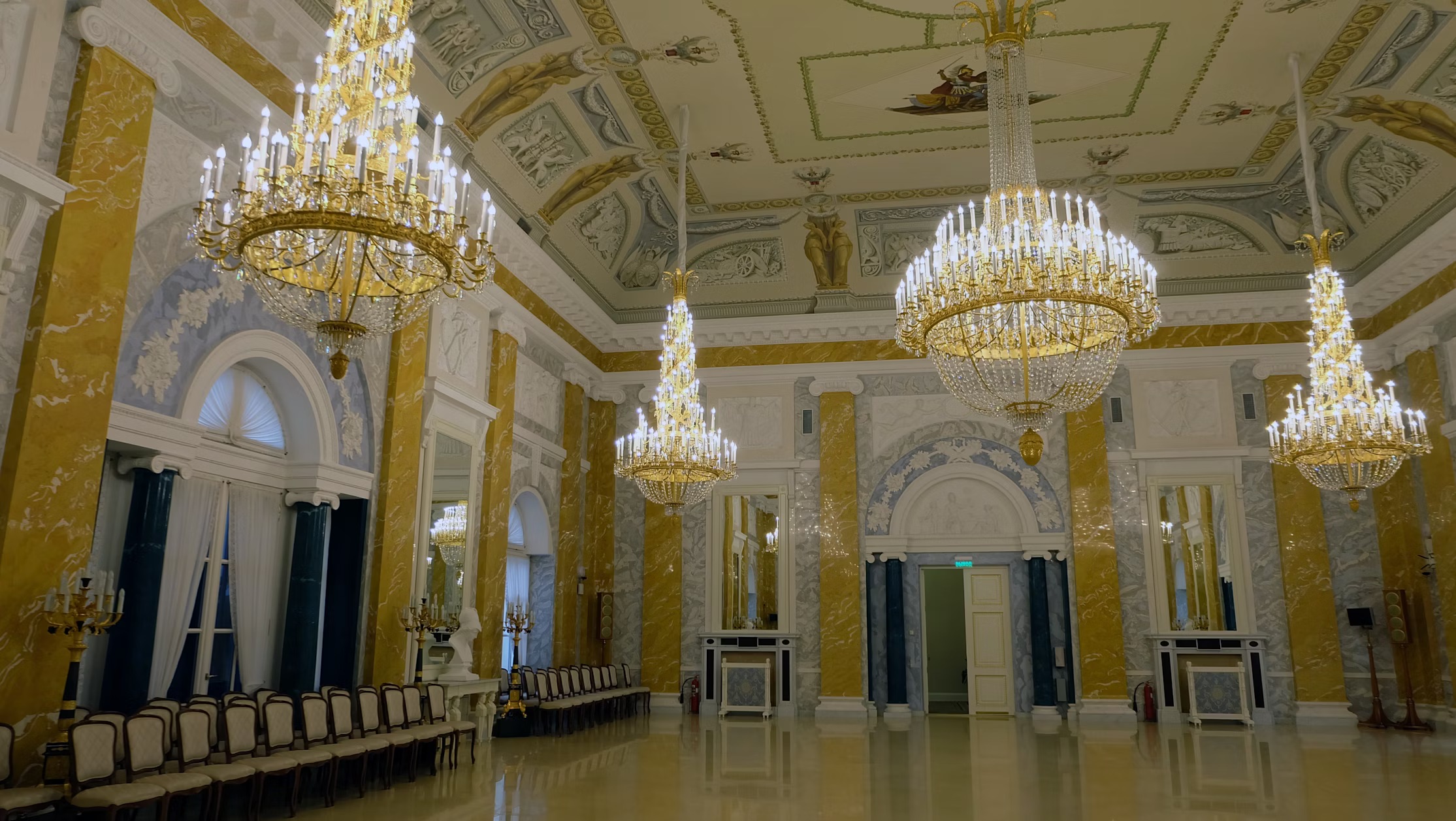 7 impressive high-end decorations (and 7 that go too far)