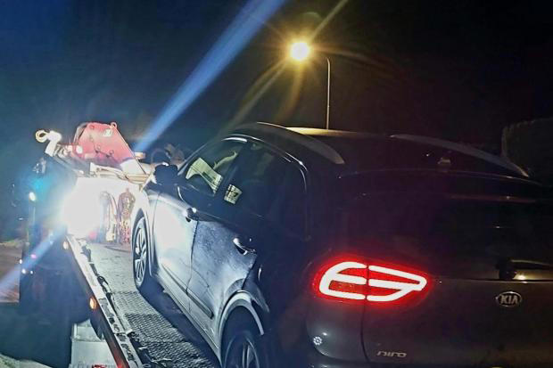 Kia driver has car seized by police officers in Oxfordshire