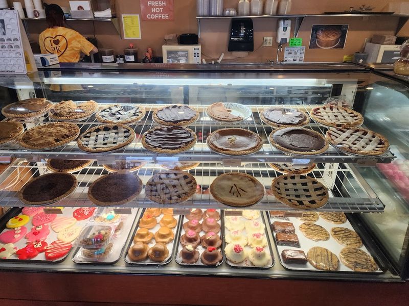 This Kentucky pie kitchen turns a dessert stop into the whole reason ...