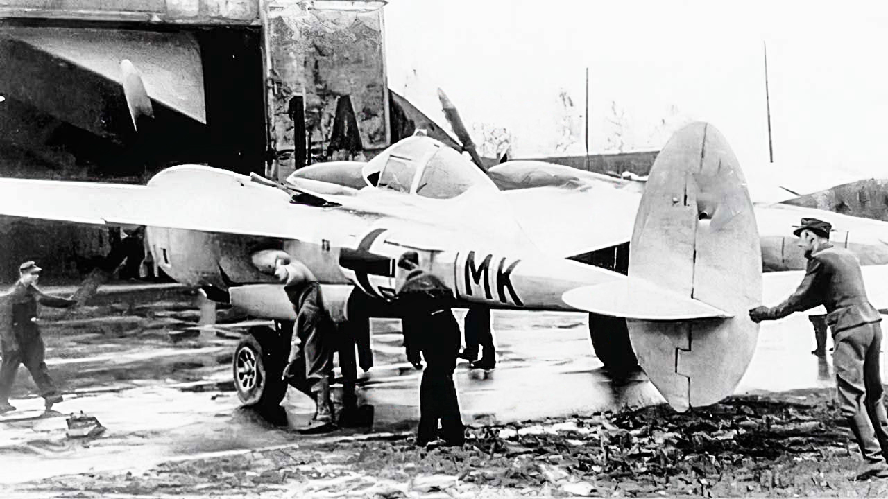 Martin Monti - The US pilot who stole an F-5 and joined Nazi propaganda