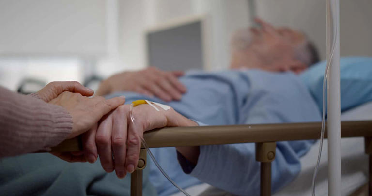 Do men age differently than women? Here are 12 key factors