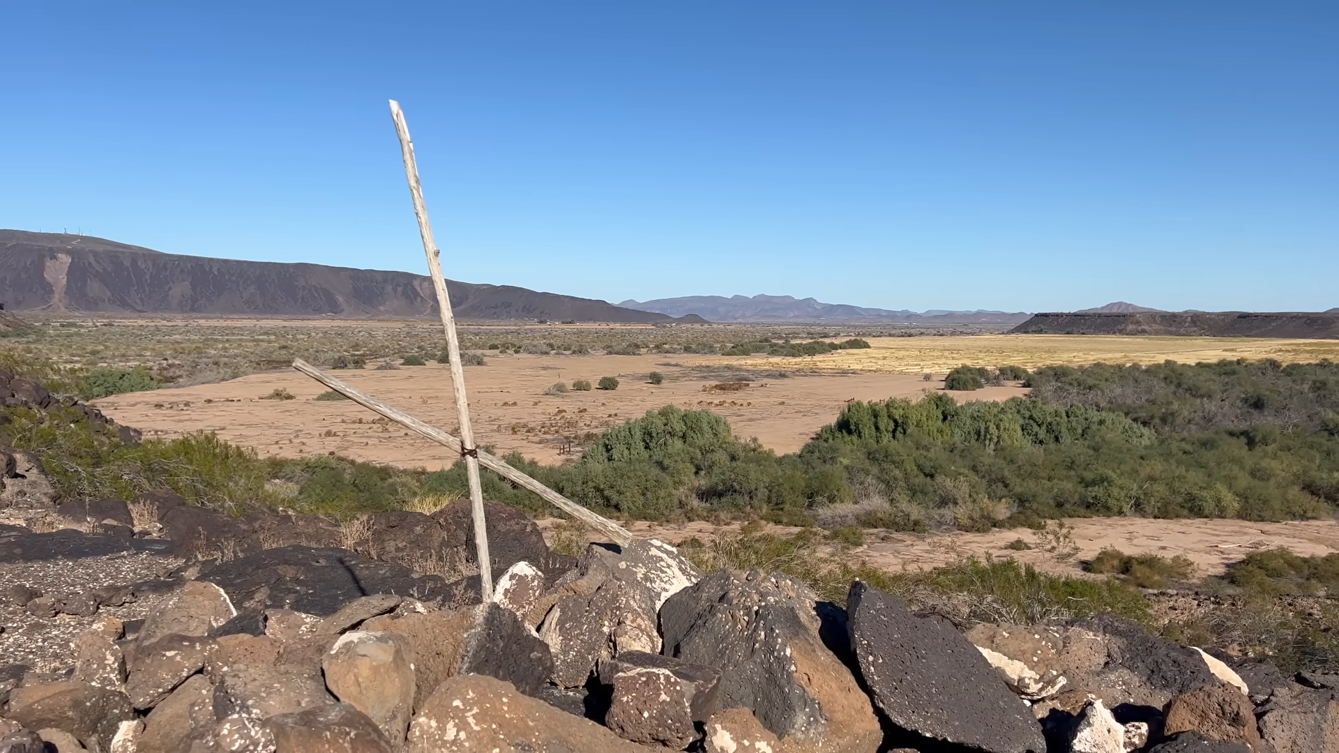 8 family members attacked - only 3 survived the desert massacre