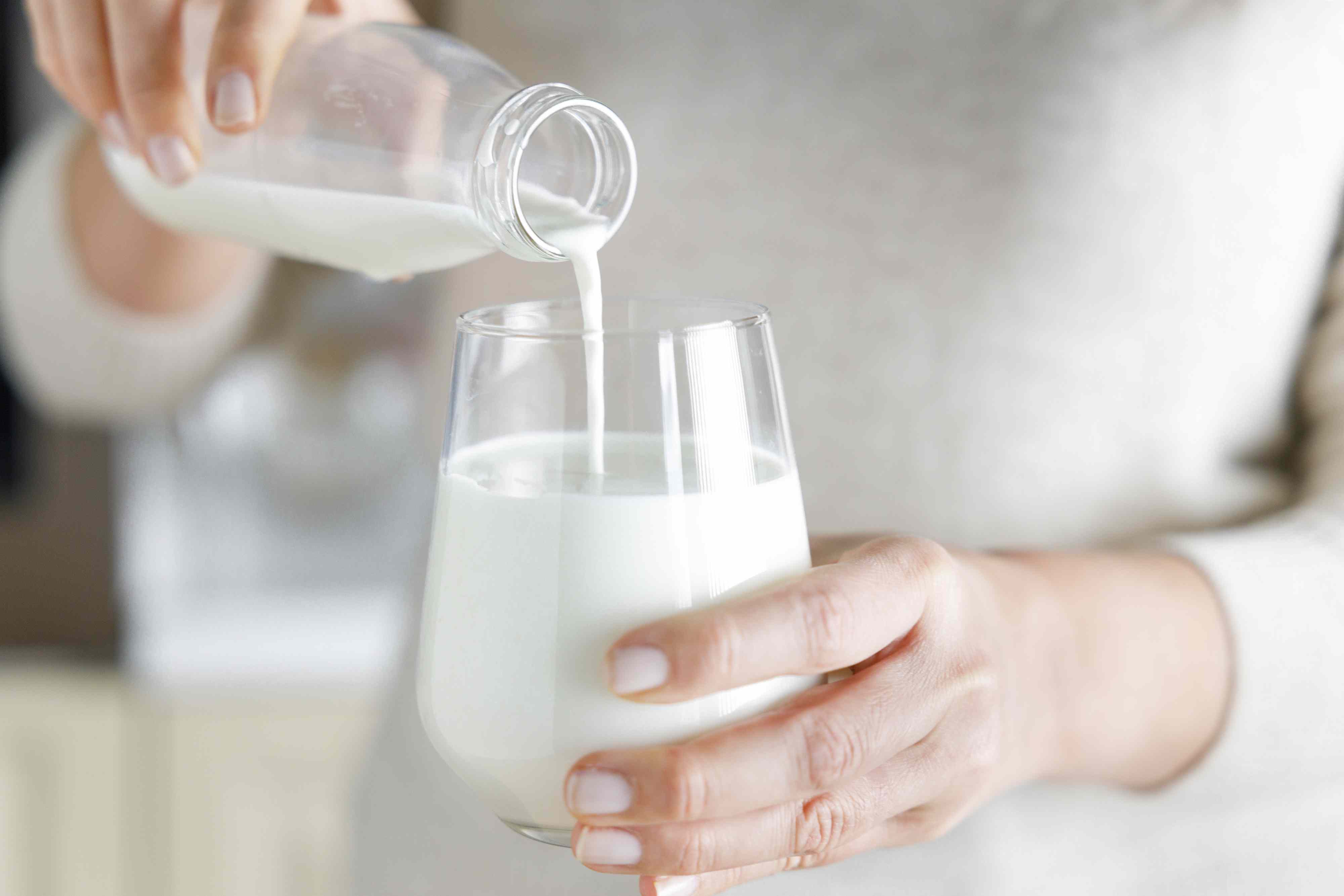 A dietitian ranks which types of milk deliver the most protein per serving