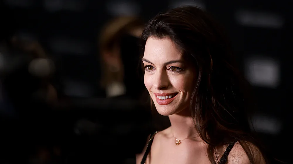 Anne Hathaway’s ageless look became a part of her comeback story