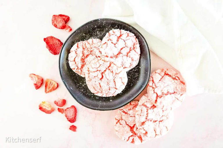 Strawberry cake mix cookies