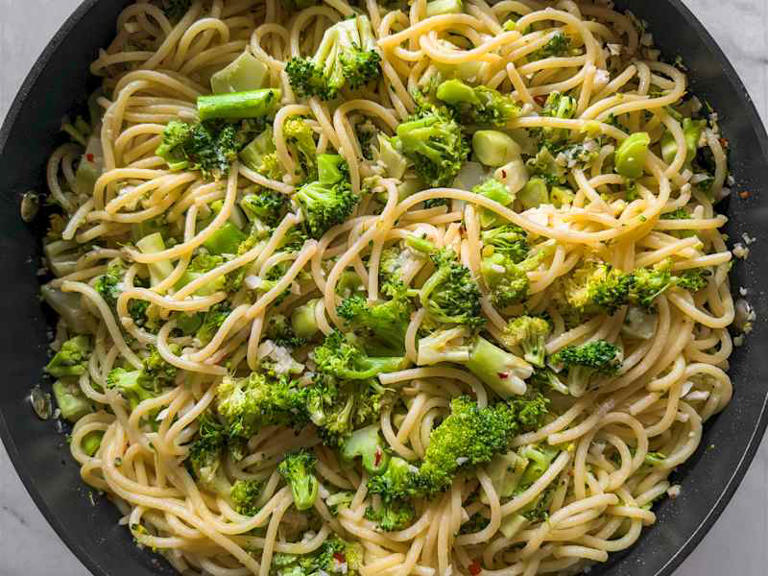 Smitten Kitchen's broccoli rubble pasta is so good, I make it twice a week