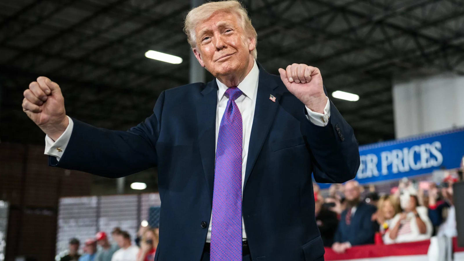 Donald Trump UFO files: Former defence chief reveals 'satellite proof ...