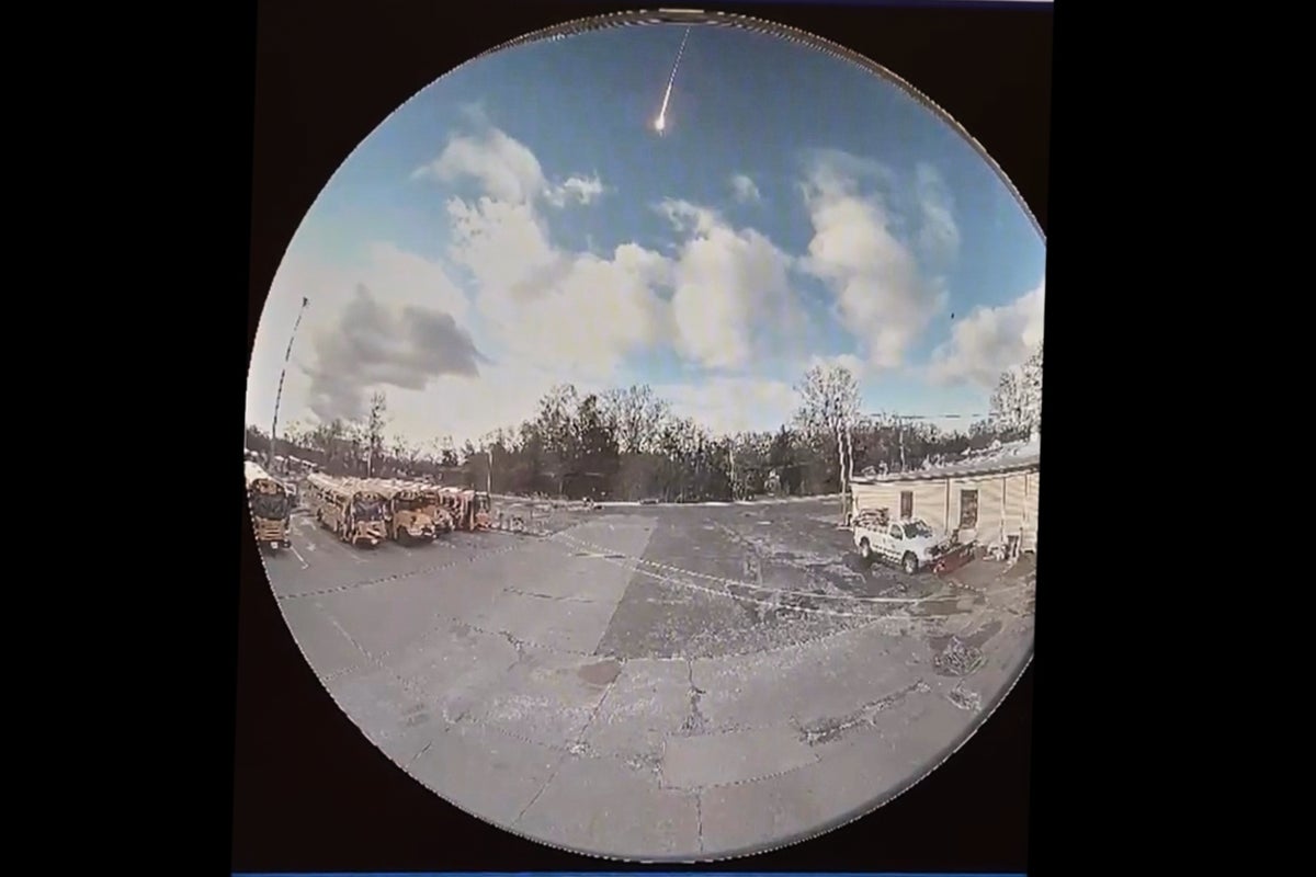 Meteorite hunters race to Ohio after space rock crashes down to Earth