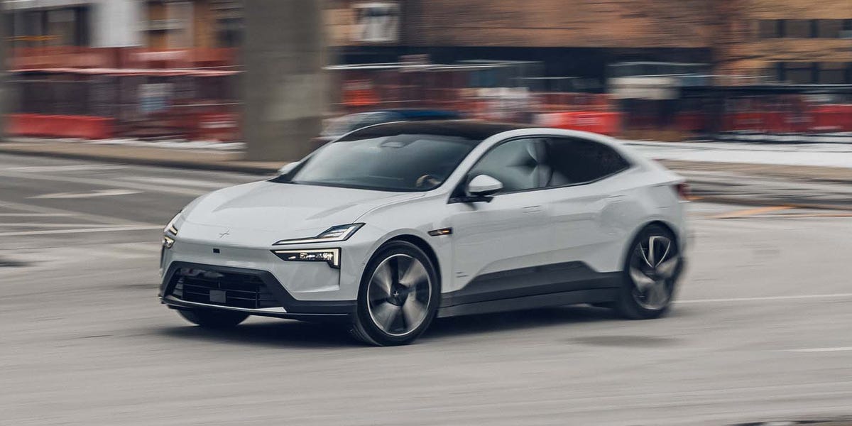 2026 Polestar 4 long range dual motor test: Camera obscura
