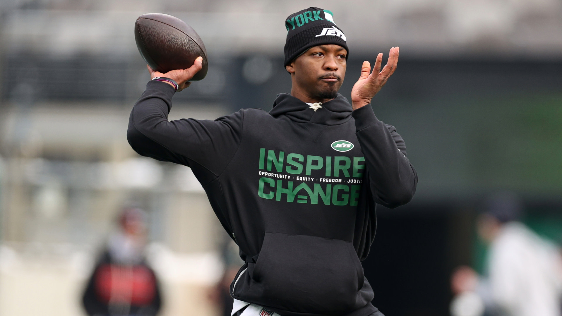 NFL quarterback Tyrod Taylor gets engaged to PhD fiancée in Italy