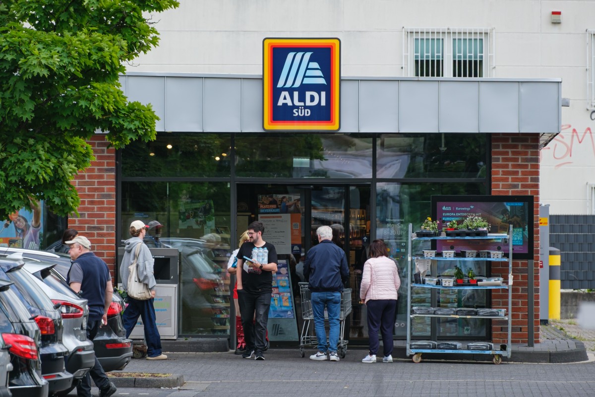 Aldi is stocking the perfect $10 outdoor planters for spring