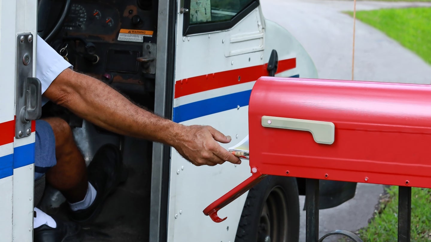 Amazon to cut USPS parcel volumes by two-thirds – report