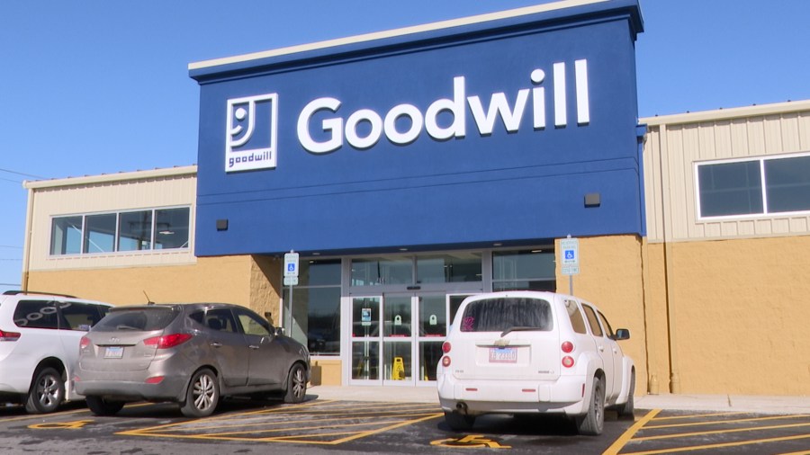 Goodwill opens new thrift store in East Peoria