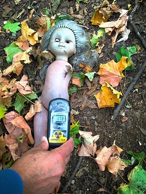 The story behind the photo – a scary doll at Chernobyl