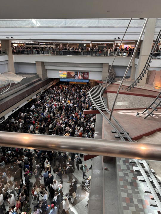 Power restored at Denver airport after Xcel outage, travelers still ...