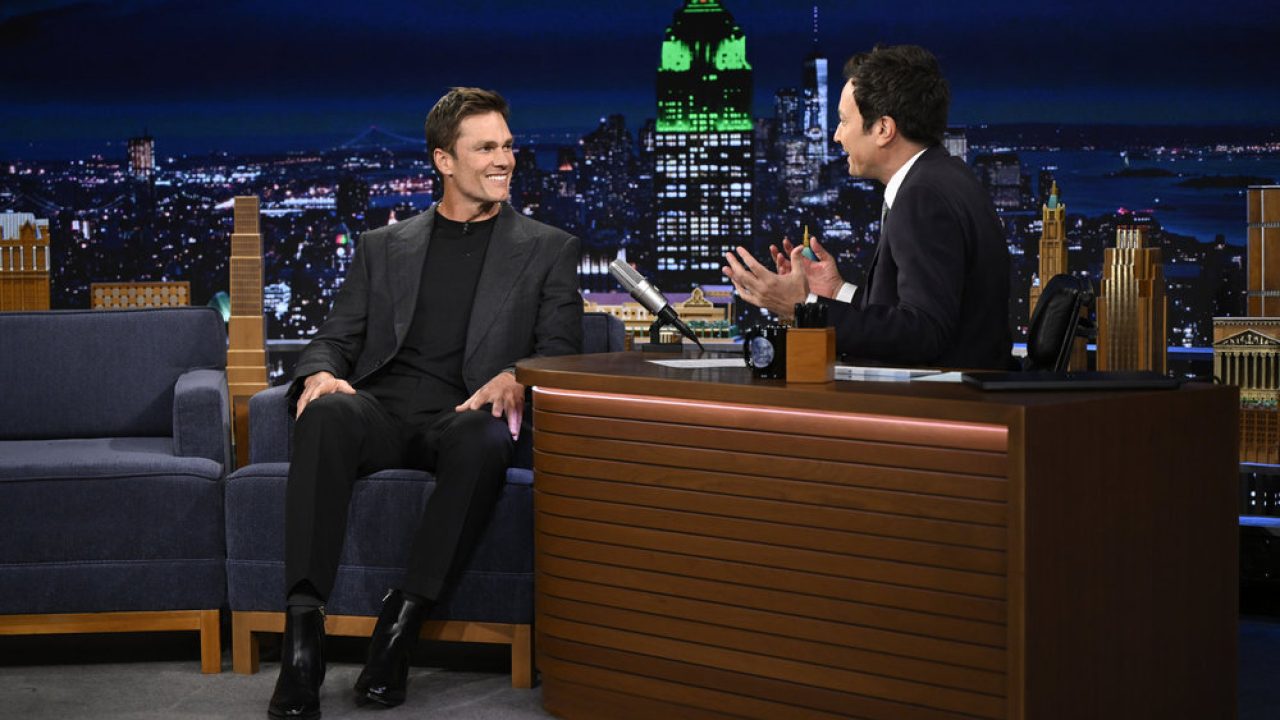 Tom Brady turns heads as he teaches Jimmy Fallon how to throw football ...