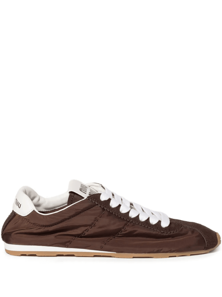 Tenis color café con faldas: Cómo llevarlos para un look fresco en ...