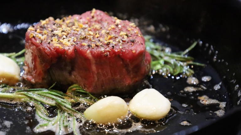 6 mistakes to avoid when cooking filet mignon, according to a chef