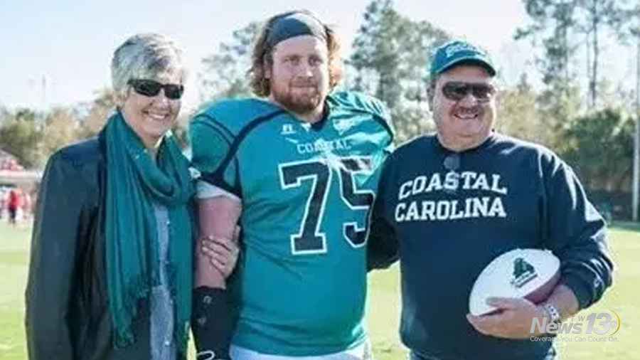 Former Coastal Carolina football player Matthew 'Mo' Ashley dies at 34