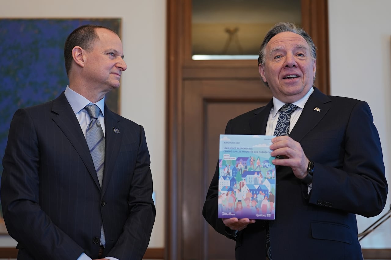 No big-ticket items, lower deficit in Quebec's modest pre-election budget