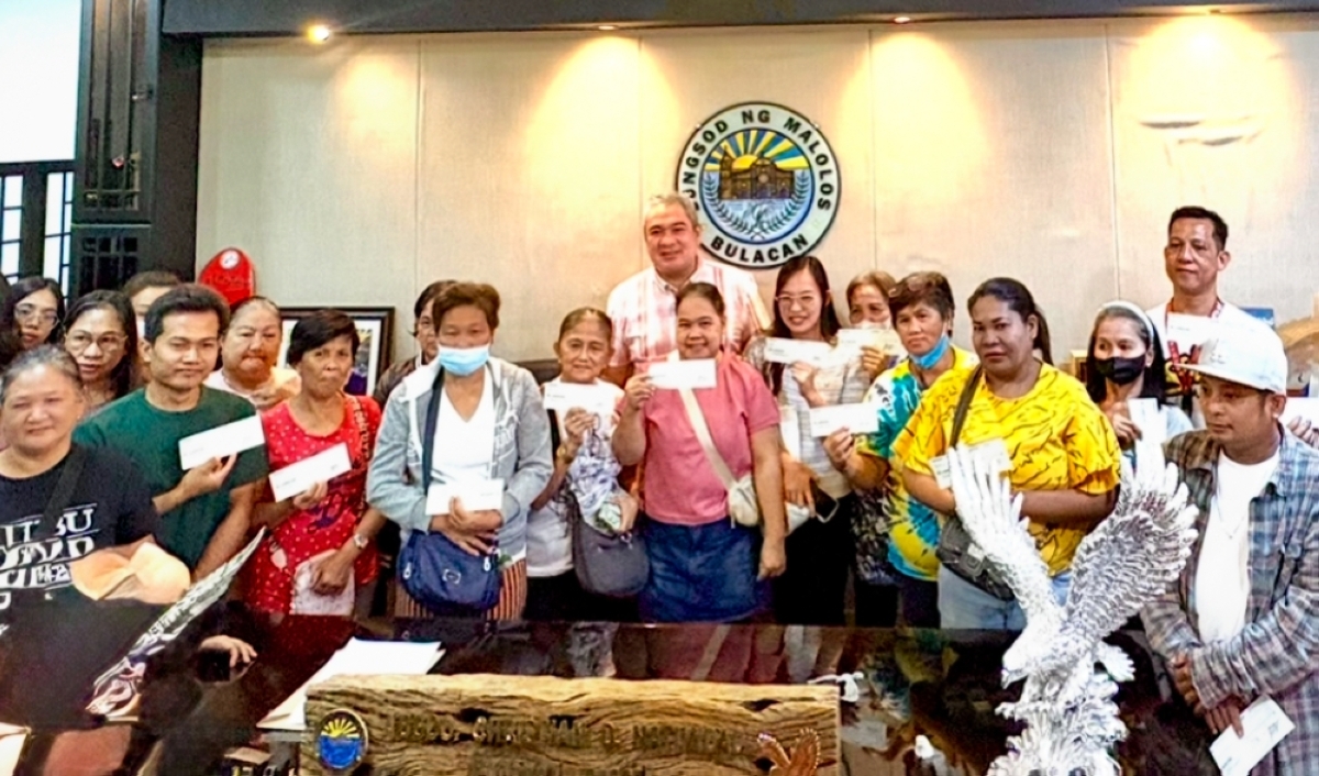 Malolos City gives P10K aid to OFW families affected by Middle East war