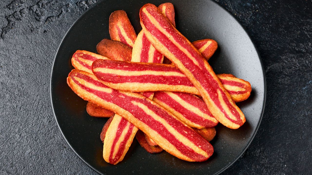 My vegetarian roommate secretly fed me soy bacon to prove a point. I ...