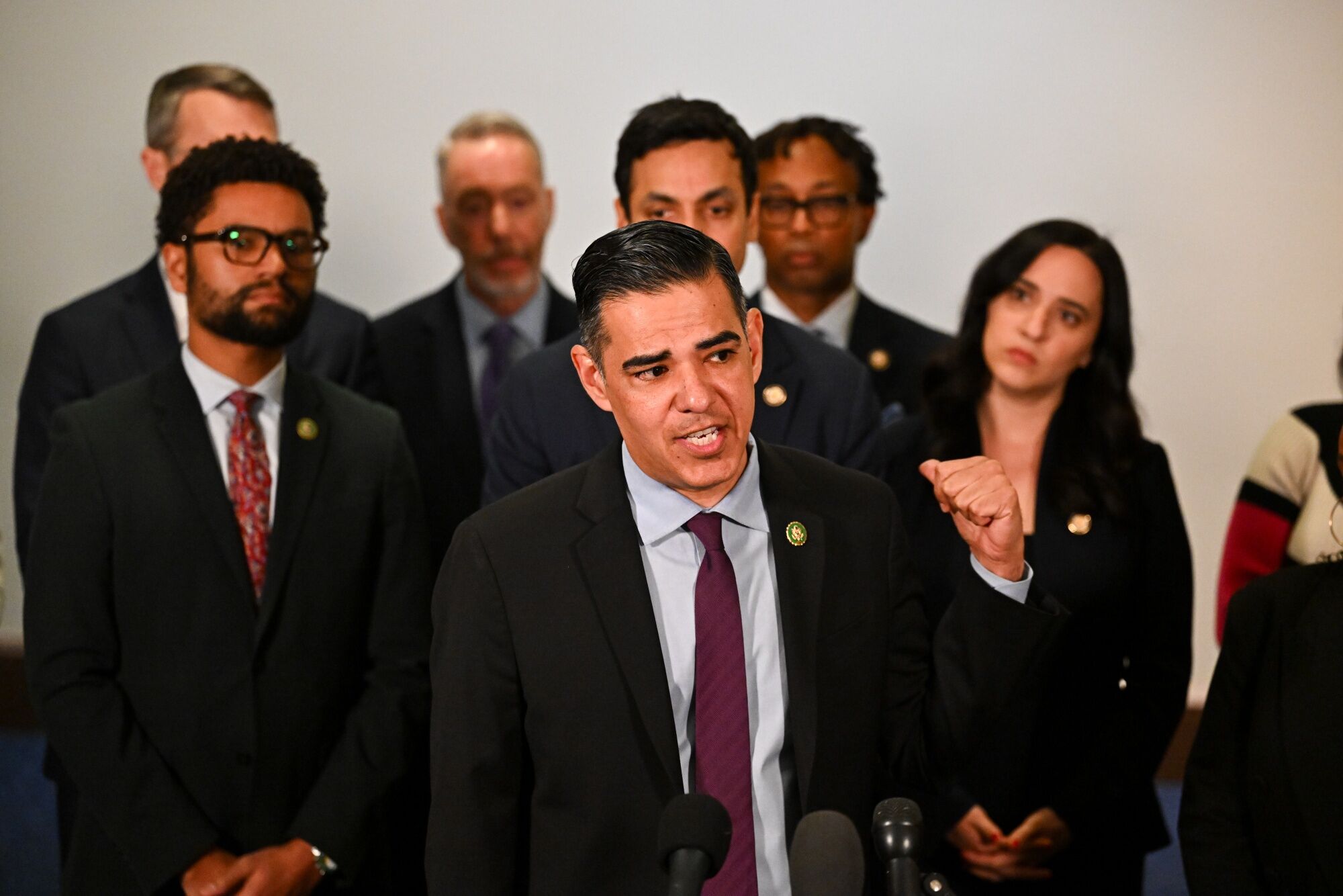 House Democrats walk out of Bondi briefing on Epstein files