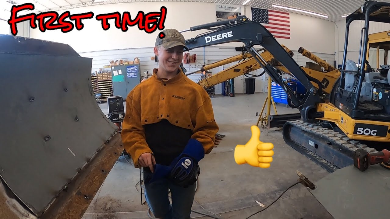 How I welded a new blade face on a 650J dozer