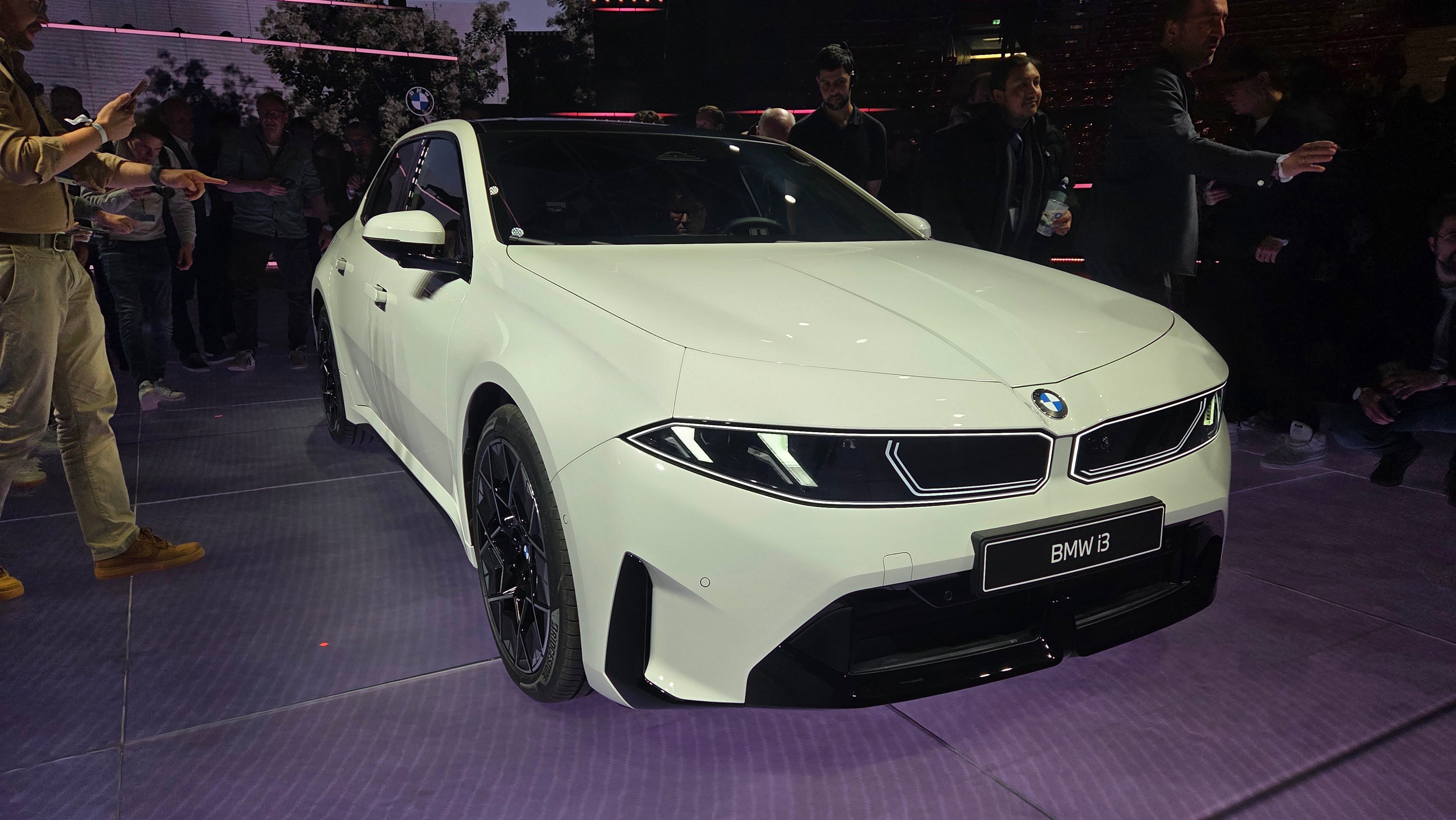 BMW unveils Neue Klasse i3, first electric 3 series