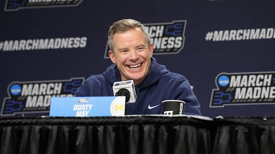Michigan coach Dusty May wins prestigious award