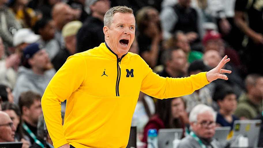 Michigan coach Dusty May wins prestigious award