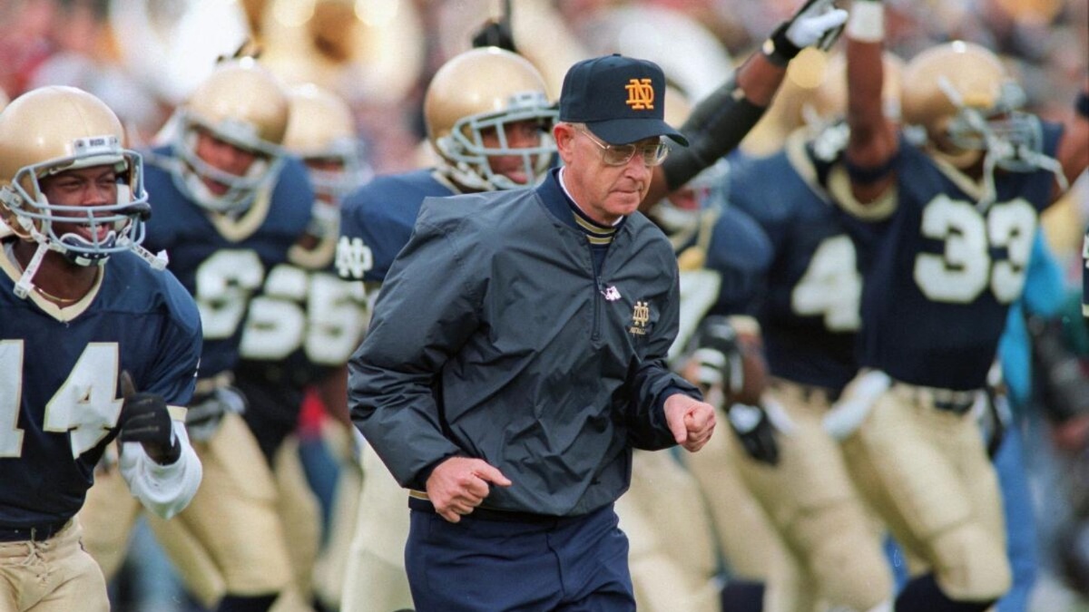 NCAA: ¡Luto en el fútbol americano! Fallece Lou Holtz, la leyenda que ...