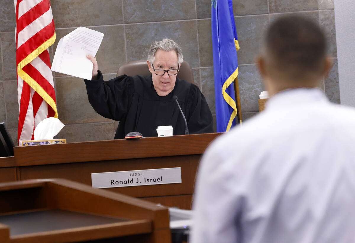 Man who pretended to be attorney in Las Vegas pleads guilty