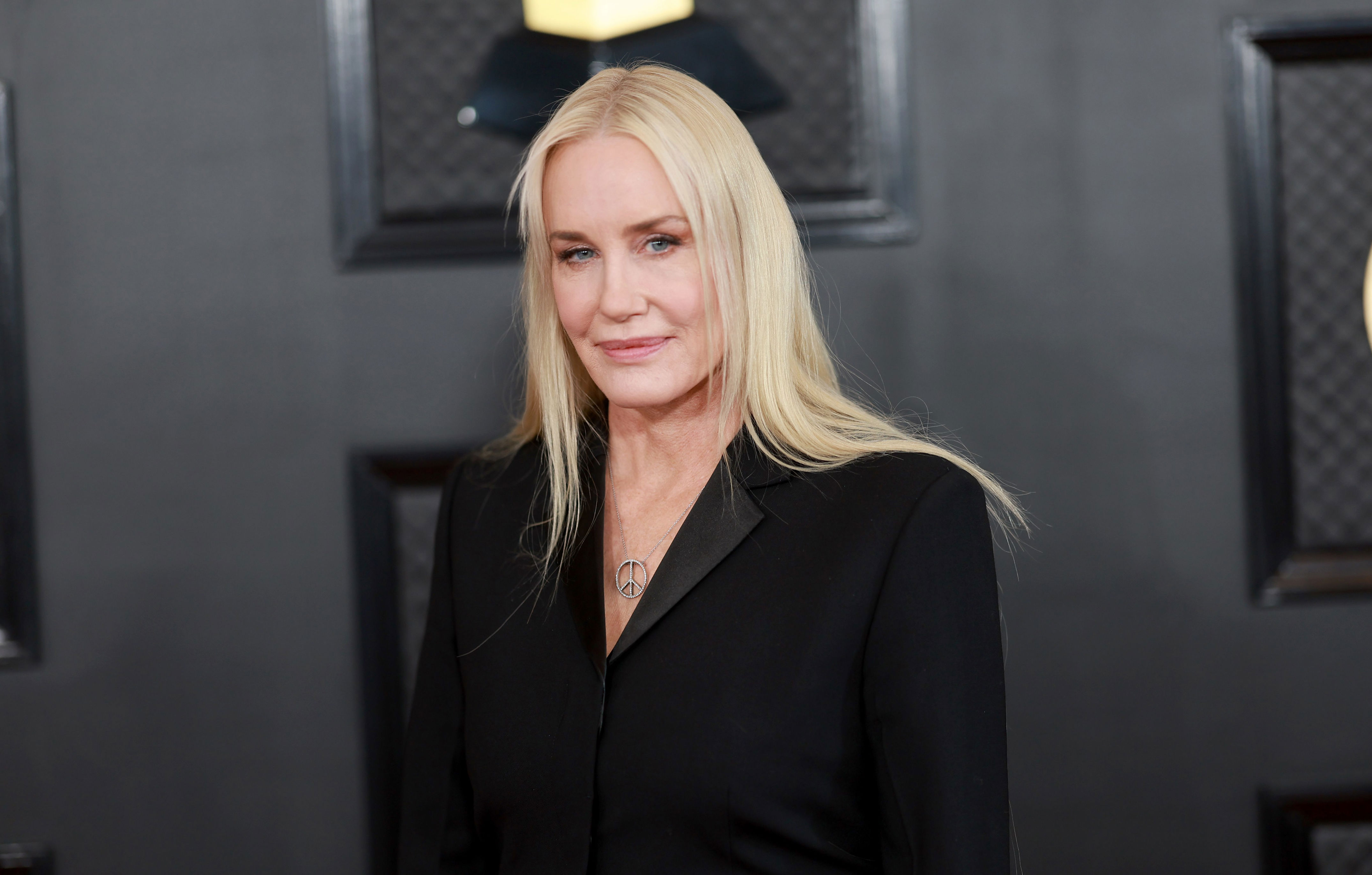 Daryl Hannah, 65, is back in the news for her ‘90s relationship with ...