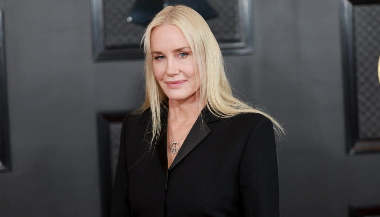 Daryl Hannah, 65, is back in the news for her ‘90s relationship with ...