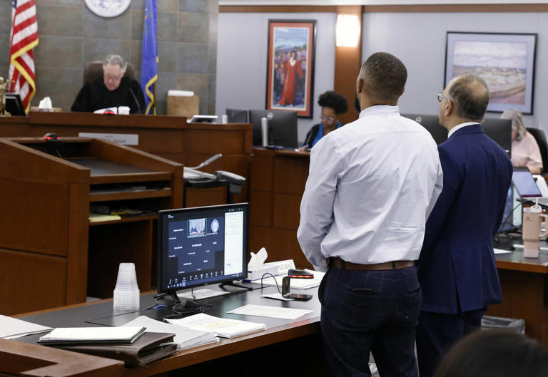 Man who pretended to be attorney in Las Vegas pleads guilty