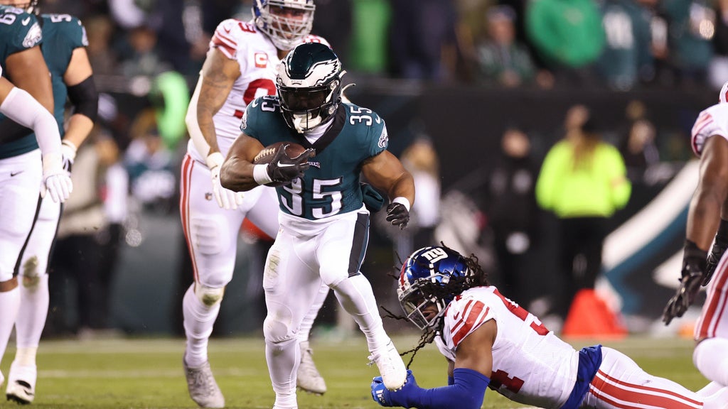 Ex-Philadelphia Eagles RB Boston Scott, known as the "Giant Killer ...