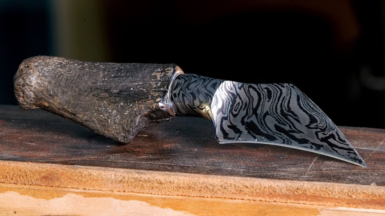 Crafting a knife from a real dire wolf! 👀