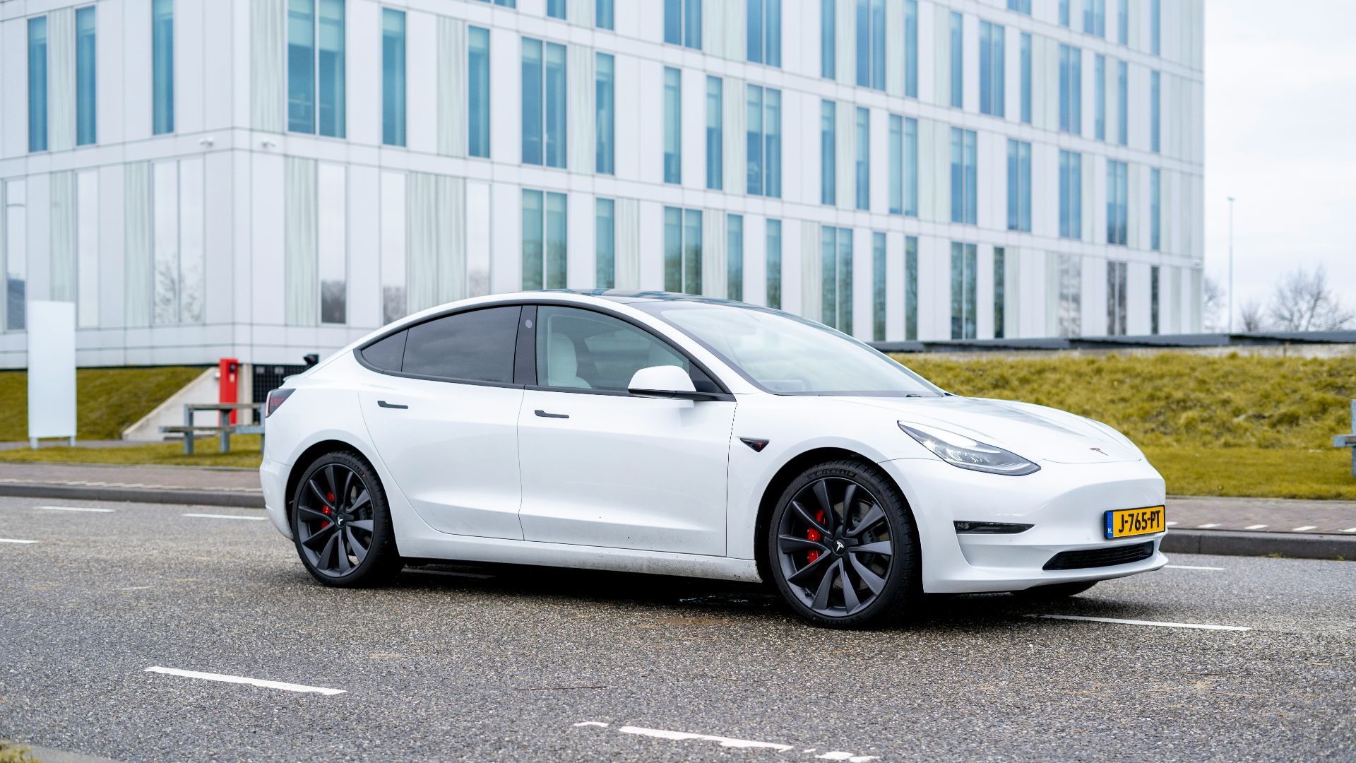 20 car stereotypes that are too accurate