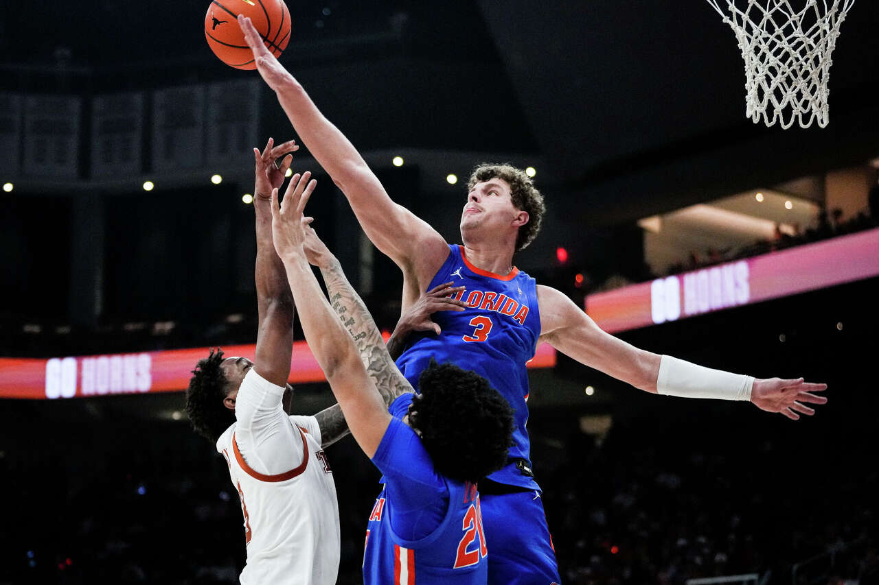 March Madness bracket Final Four picks: Will Arizona, Arkansas or ...
