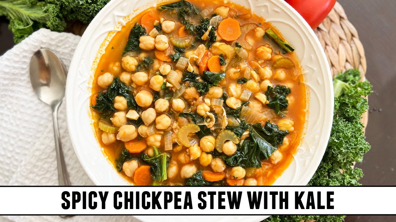 Spicy chickpea stew with kale | Healthy and flavorful one-pot recipe
